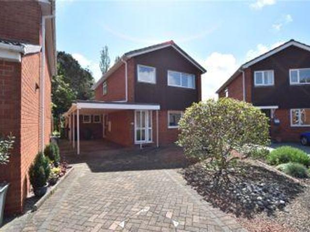 4 Bedrooms Detached house for sale in Clee View, Droitwich, Worcestershire WR9