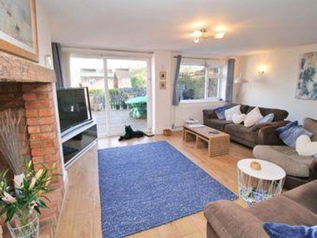 4 Bedrooms Detached house for sale in Cliffe Road, Birstall, Leicester LE4