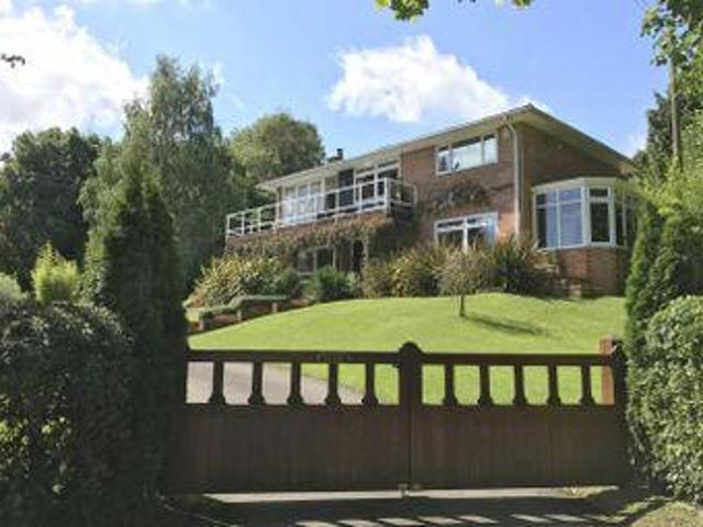 4 Bedrooms Detached house for sale in Cliffords Mesne, Newent GL18
