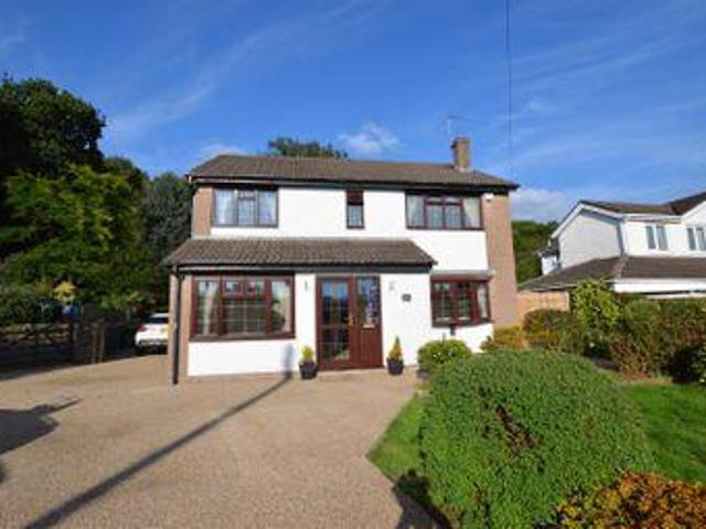 4 Bedrooms Detached house for sale in Clos Hereford, Llantrisant, Pontyclun CF72