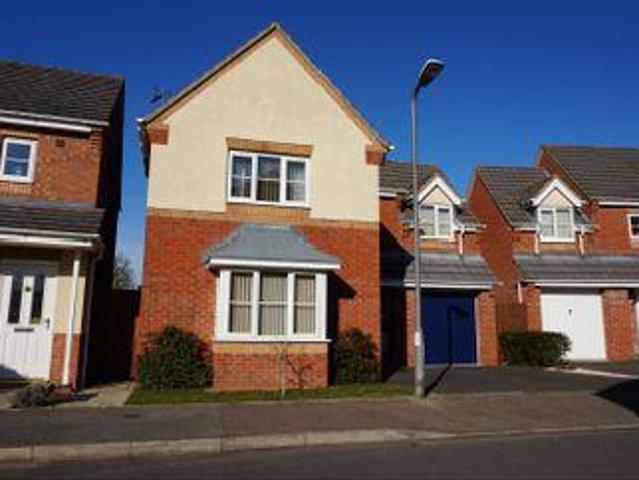 4 Bedrooms Detached house for sale in Clover Way, Bedworth CV12