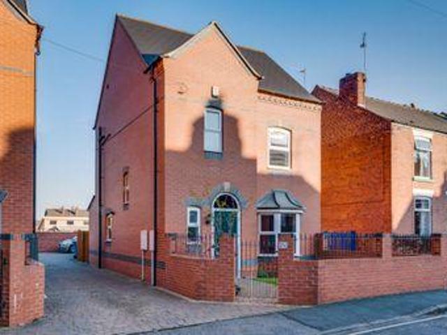 4 Bedrooms Detached house for sale in Cobden Road, Chesterfield S40