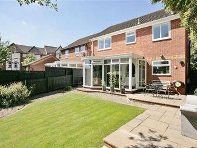 4 Bedrooms Detached house for sale in Coopers Gate, Banbury OX16