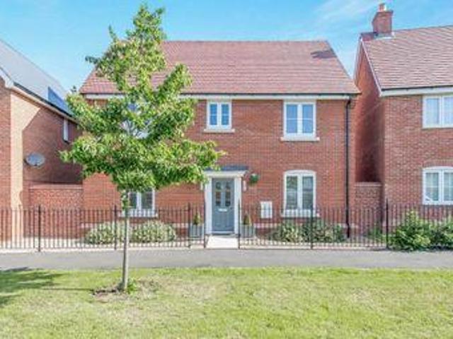 4 Bedrooms Detached house for sale in Colchester, Eseex CO2
