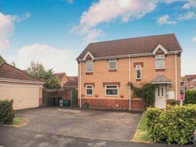4 Bedrooms Detached house for sale in Collingtree Avenue, Winsford CW7