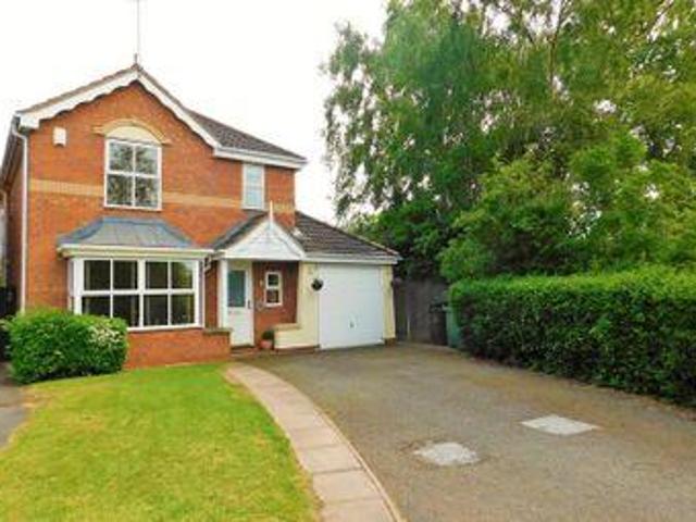 4 Bedrooms Detached house for sale in Cornwall Drive, Saxonfields, Stafford ST17