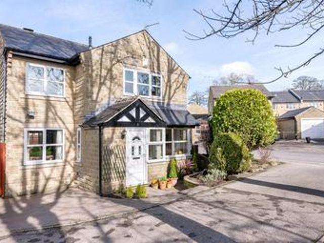 4 Bedrooms Detached house for sale in Coverley Rise, Yeadon, Leeds LS19