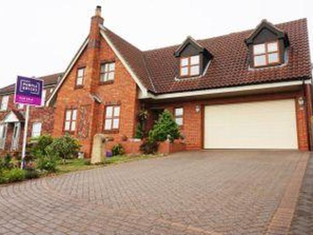 4 Bedrooms Detached house for sale in Crackle Hill, Westwoodside, Doncaster DN9