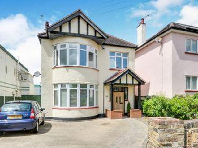 4 Bedrooms Detached house for sale in Crowstone Road, Westcliff On Sea, Essex SS0