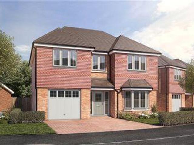 4 Bedrooms Detached house for sale in Dukes Meadow, Odiham Road, Riseley RG7