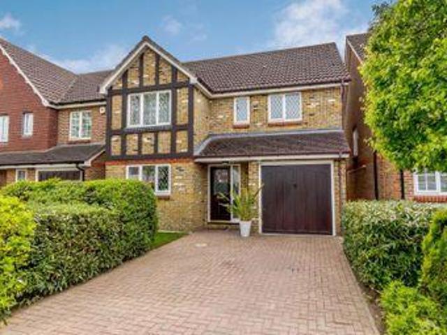 4 Bedrooms Detached house for sale in Dukes Avenue, Kingston Upon Thames KT2