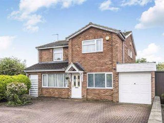 4 Bedrooms Detached house for sale in Dunvegan Way, Bedford MK41