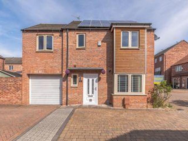 4 Bedrooms Detached house for sale in Darby Way, Allerton Bywater, Castleford WF10