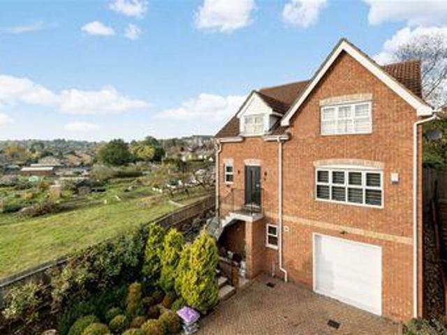 4 Bedrooms Detached house for sale in Darlands Drive, Barnet, Hertfordshire EN5