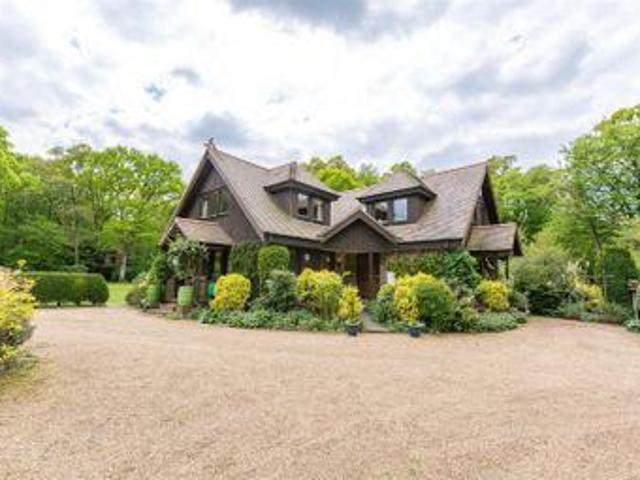4 Bedrooms Detached house for sale in Deanland Road, Golden Cross, Hailsham BN27