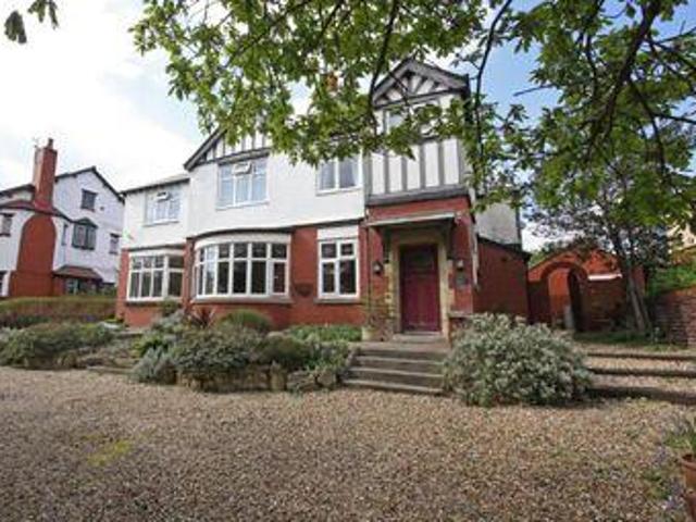 4 Bedrooms Detached house for sale in Delamere Road, Ainsdlae, Southport PR8