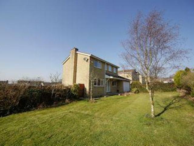 4 Bedrooms Detached house for sale in Dovedale Close, Burnley BB10