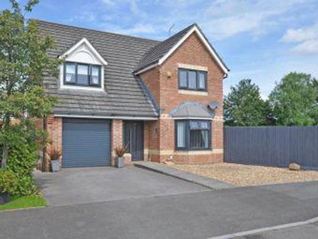 4 Bedrooms Detached house for sale in Exceptional Family House, Lancers Way, Newport NP10