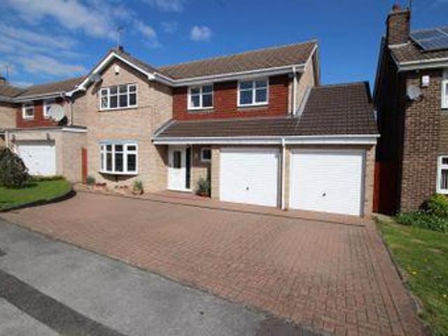 4 Bedrooms Detached house for sale in Eyam Close, Bramcote, Nottingham NG9