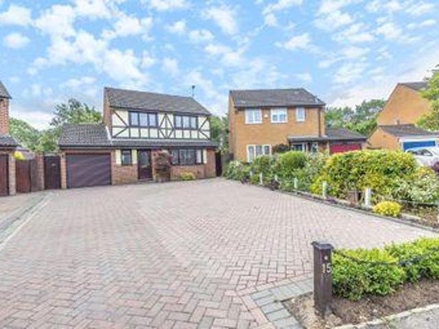 4 Bedrooms Detached house for sale in Eden Way, Bicester OX26