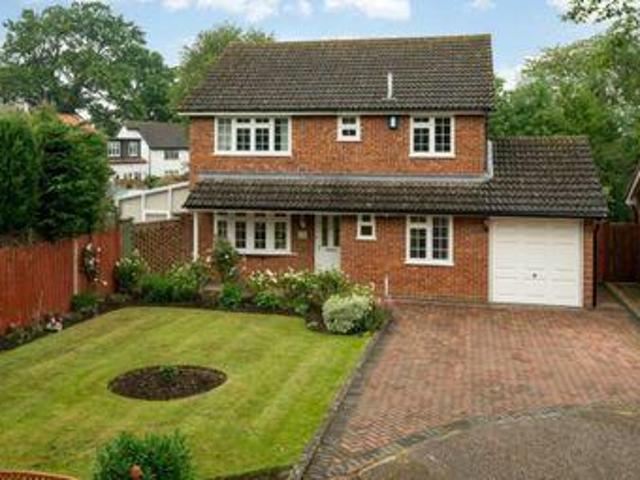 4 Bedrooms Detached house for sale in Edenhall Close, Hemel Hempstead HP2