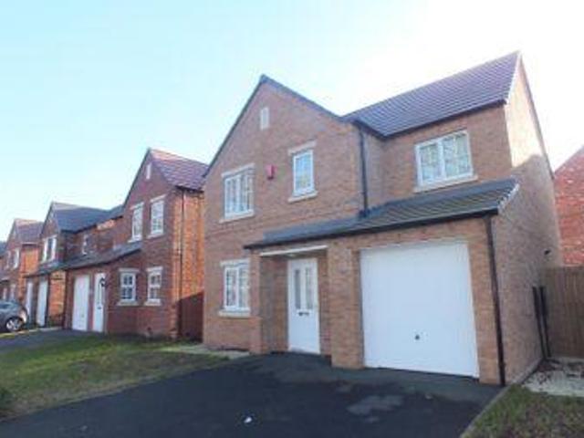 4 Bedrooms Detached house for sale in Elm Drive, Leeds LS14