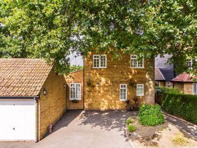 4 Bedrooms Detached house for sale in Ely Place, Woodford Green IG8