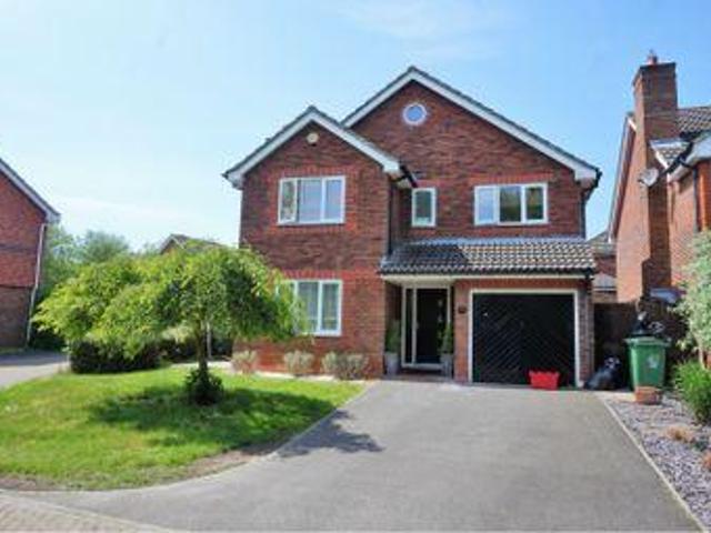 4 Bedrooms Detached house for sale in Fairhurst Drive, Maidstone ME15