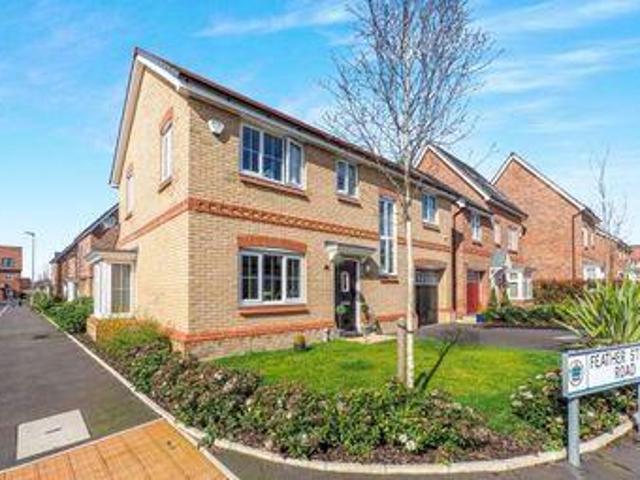 4 Bedrooms Detached house for sale in Feather Stitch Road, Worsley, Manchester, Greater Manchester M28