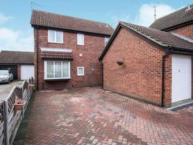 4 Bedrooms Detached house for sale in Fieldfare Green, Luton, Bedfordshire, England LU4