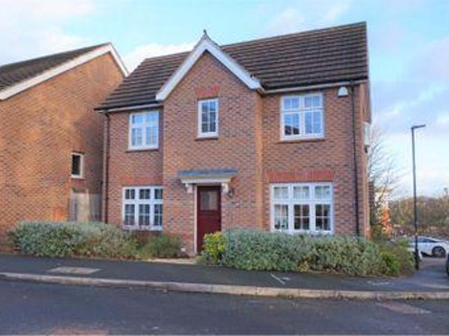 4 Bedrooms Detached house for sale in Fleming Way, Birmingham B45