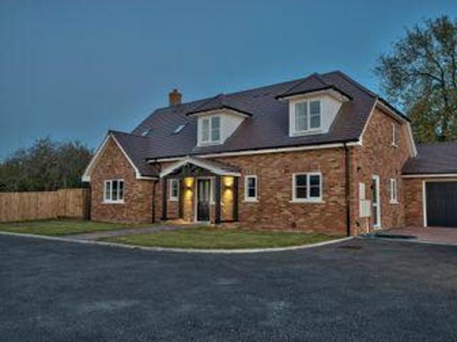 4 Bedrooms Detached house for sale in Flitton Road, Bedford MK45