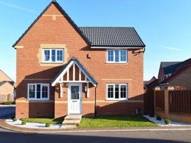 4 Bedrooms Detached house for sale in Foreman Road, Wakefield WF2