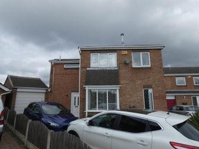 4 Bedrooms Detached house for sale in Fountains Way, Wakefield WF1