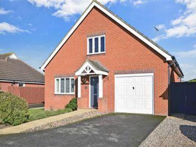 4 Bedrooms Detached house for sale in Foxdene Road, Seasalter, Whitstable, Kent CT5