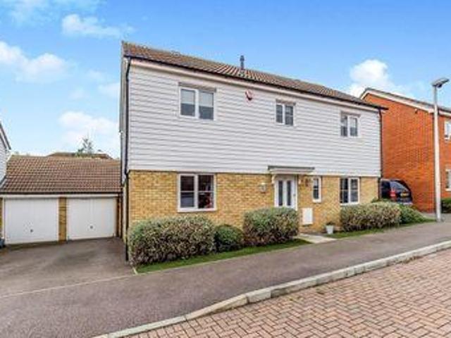 4 Bedrooms Detached house for sale in Gudgeon Crescent, Hoo, Rochester ME3