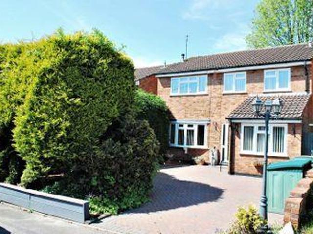 4 Bedrooms Detached house for sale in Gaza Close, Tile Hill, Coventry CV4