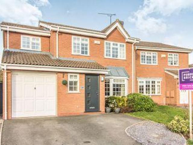 4 Bedrooms Detached house for sale in Gentian Way, Rugby CV23