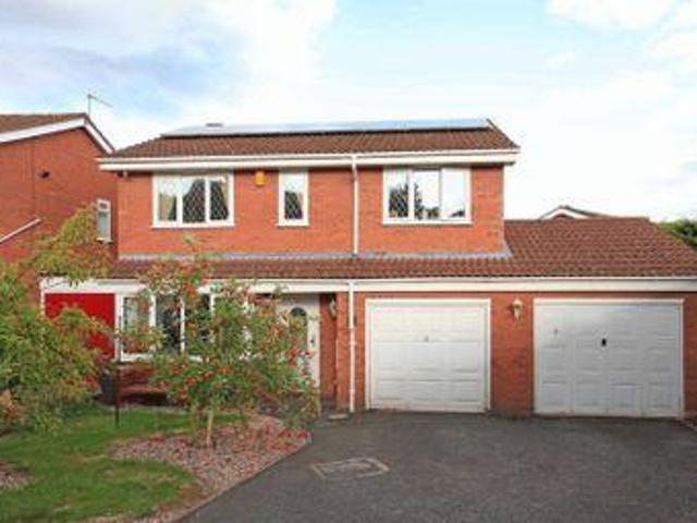 4 Bedrooms Detached house for sale in Gittens Drive, Telford TF4