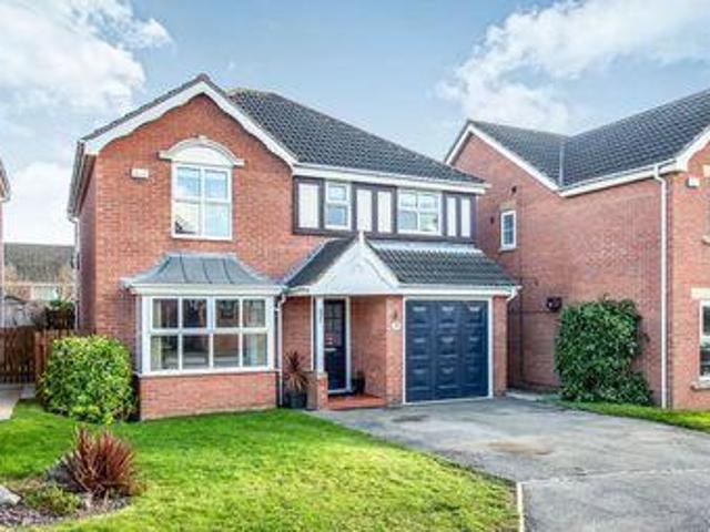 4 Bedrooms Detached house for sale in Gloucester Court, Wakefield WF2