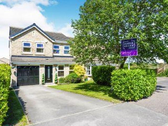 4 Bedrooms Detached house for sale in Goosedale Court, Bradford BD4