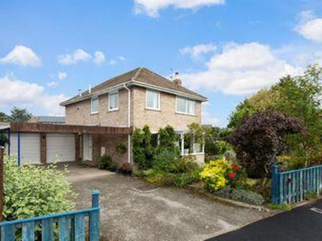 4 Bedrooms Detached house for sale in Grange Close, Skelton, York YO30