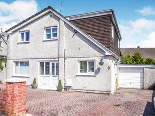 4 Bedrooms Detached house for sale in Graham Avenue, Bridgend CF31