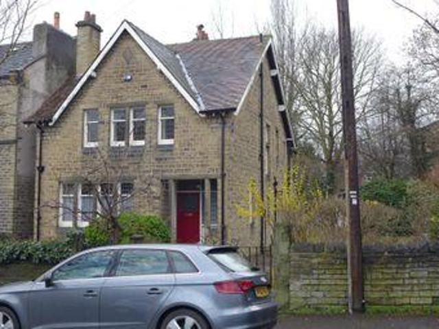 4 Bedrooms Detached house for sale in Grasmere Road, Gledholt, Huddersfield, West Yorkshire HD1