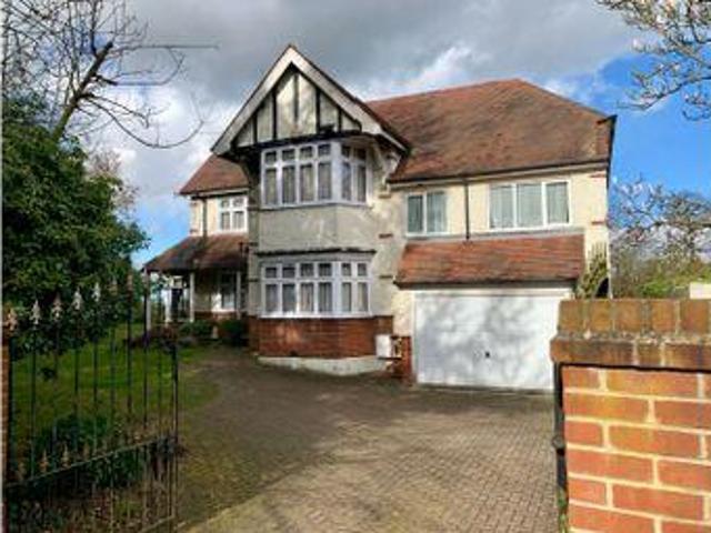 4 Bedrooms Detached house for sale in Gravesend Road, Higham Rochester ME3