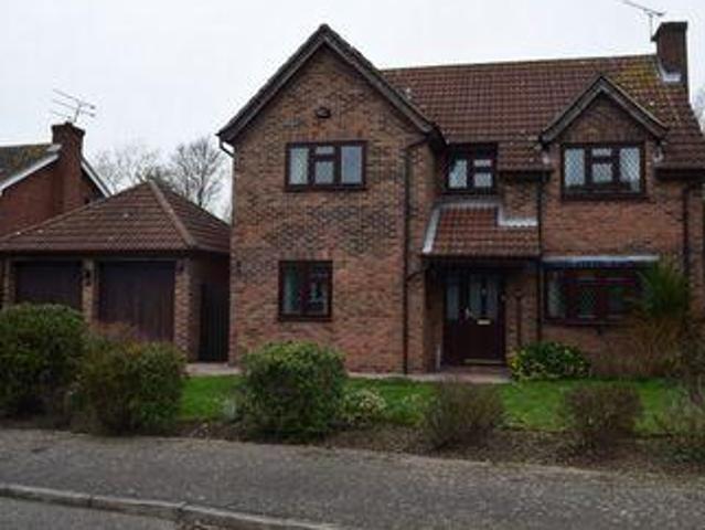 4 Bedrooms Detached house for sale in Great Leighs Way, Burnt Mills SS13