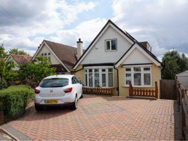 4 Bedrooms Detached house for sale in Green Lane, St. Albans AL3