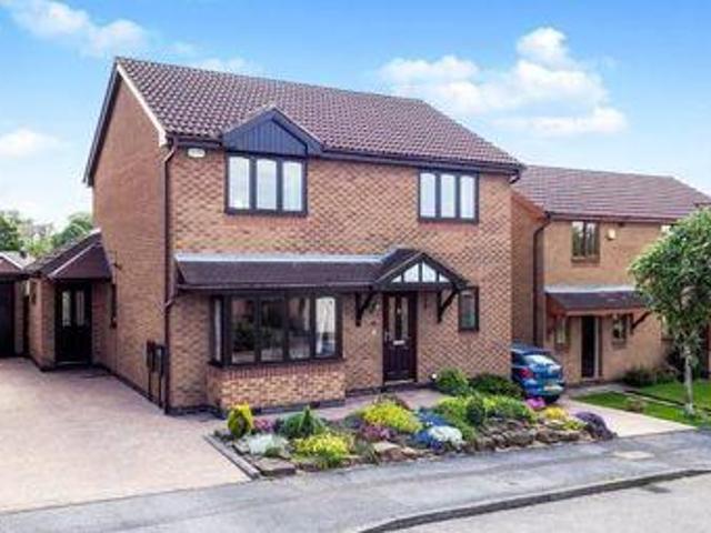 4 Bedrooms Detached house for sale in Greens Farm Lane, Gedling, Nottingham, Nottinghamshire NG4