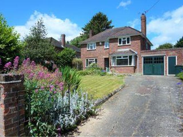 4 Bedrooms Detached house for sale in Grosvenor Road, Reading RG4