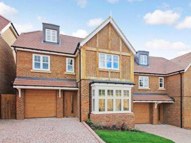 4 Bedrooms Detached house for sale in Grove Road, Tring HP23
